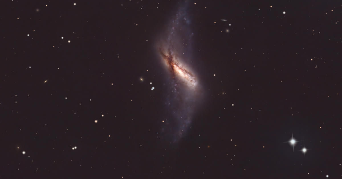 NGC 660 - The Polar Ring Galaxy (add data) | Telescope Live